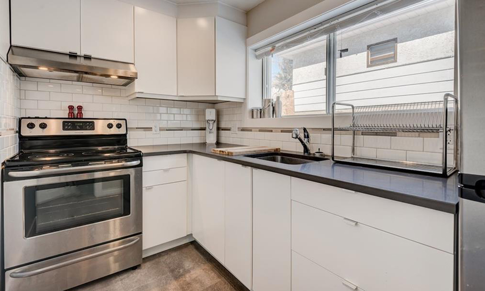 Rental Suite Kitchen | Suite Home Renovations